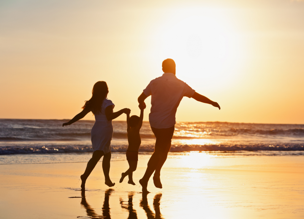 Everything You Need to Know About Outdoor Portrait Poses | EyeQ